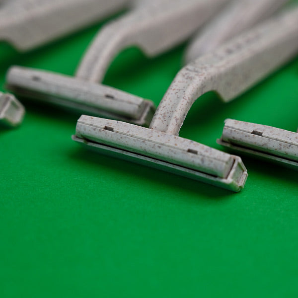 🌱 BUY 3 GET 1 FREE - ECO FRIENDLY TATTOO RAZORS – Maverick Tattoo ...